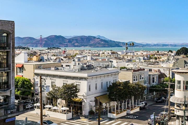 1 Bedroom With Views Of The Golden Gate Bridge! - San Francisco, CA
