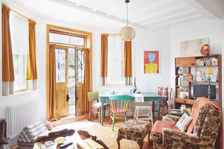 A Peaceful, Cosy & Charming Victorian, London Home - East Croydon