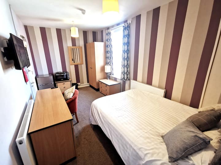 City Suite With Fast Internet And En-suite - Colchester