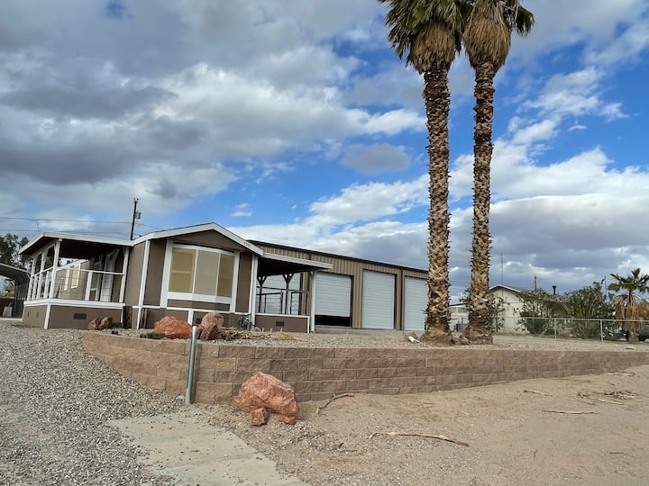 Twin Palms Hidaway - Topock, AZ