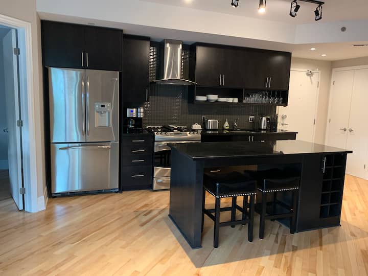 Ultra Modern 2-bedroom In The Glebe - Ottawa