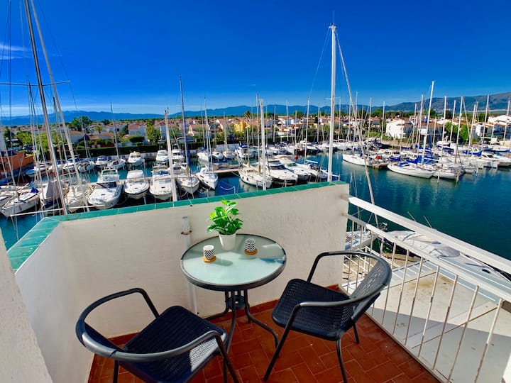 Port Grec : Joli Studio Avec Superbes Vues - Empuriabrava