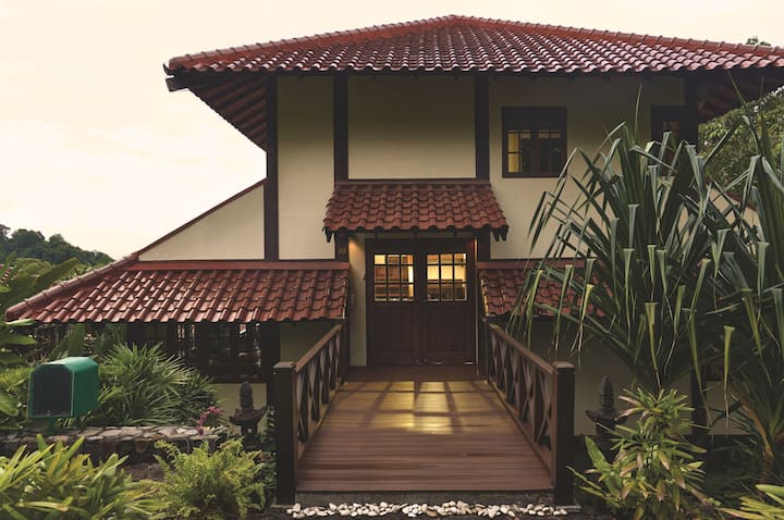 Amazing 3 Level Ocean View Villa In Nongsa Village - Batam