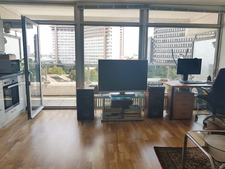 Wohnung Mit Domblick. Bahn 17min Messe, 8min City - Köln