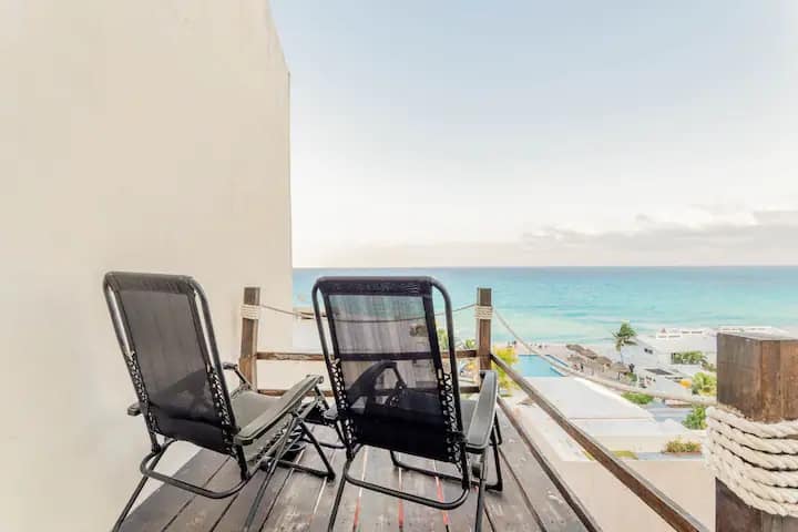 Oceanfront Penthouse Dolphin Beach Area - Cancún