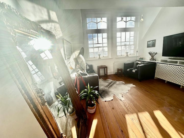Bright & Airy Rooftop Southsea Apartment - Portsmouth