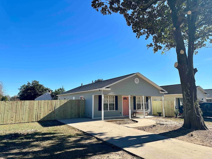 Beautiful House By Robins Afb For Long Stays - Warner Robins, GA