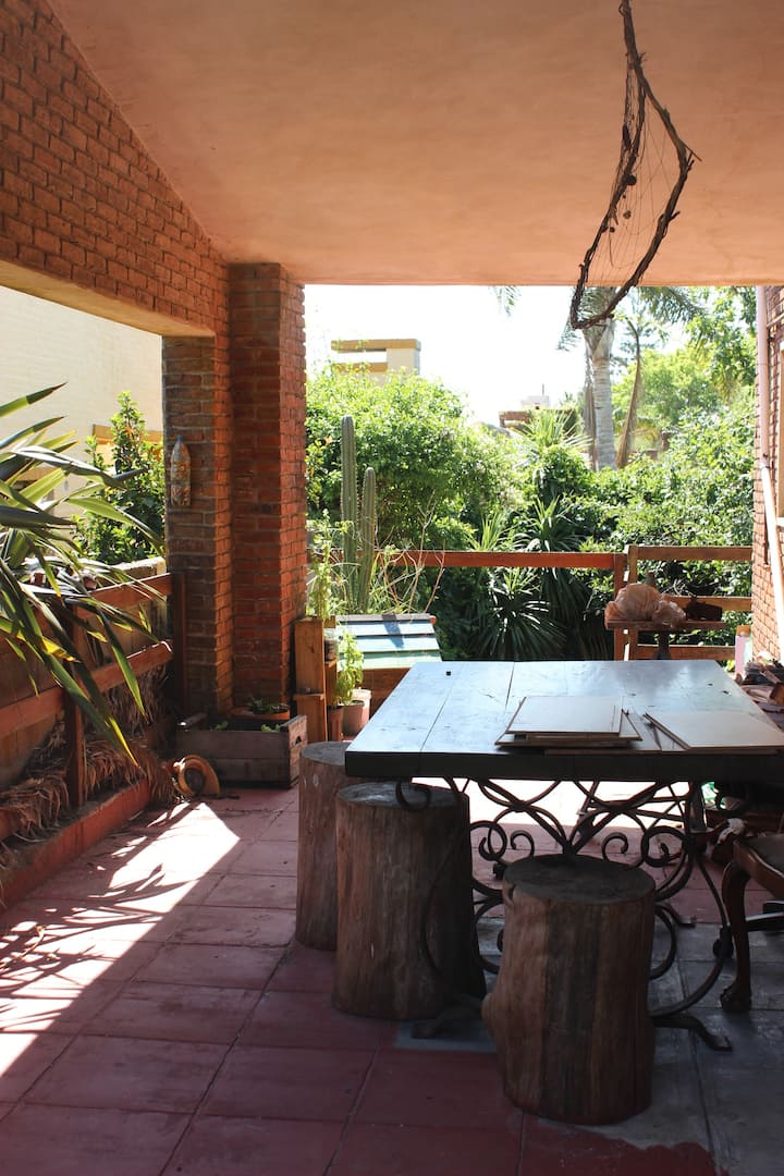 Casa Luminosa, Terraza Lateral Y Fondo Verde - Ciudad de la Costa