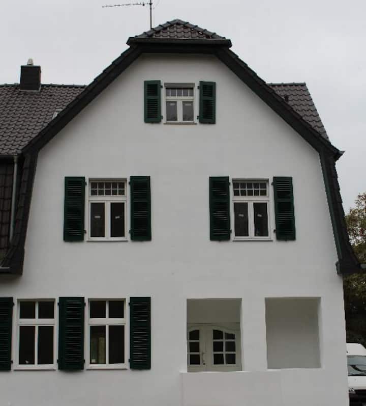 Haus Roy, Ferienwohnung Im Erdgeschoß - Zülpich