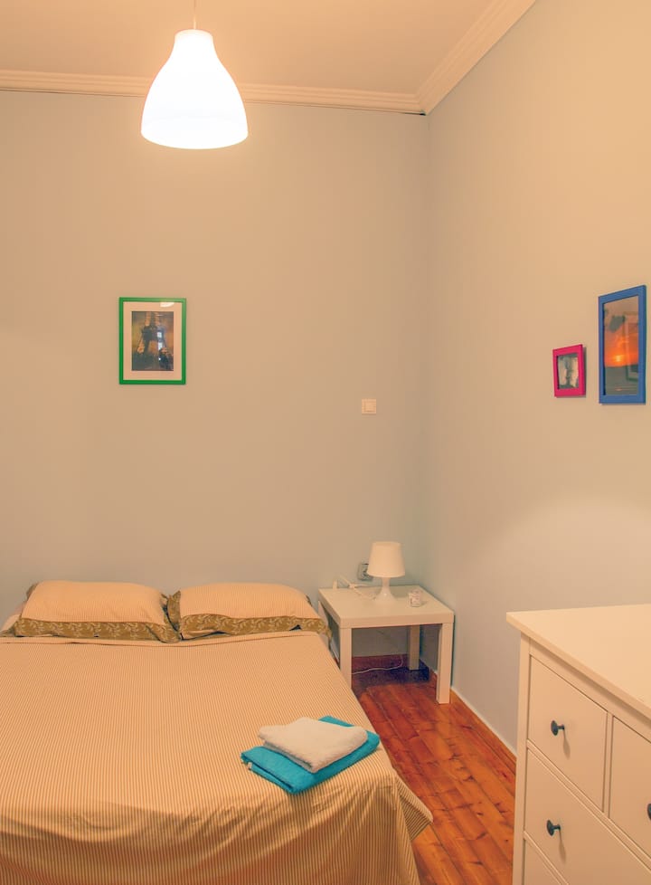 Private Room W/ac By Nat. Museum, 7min Walk Metro! - 雅典