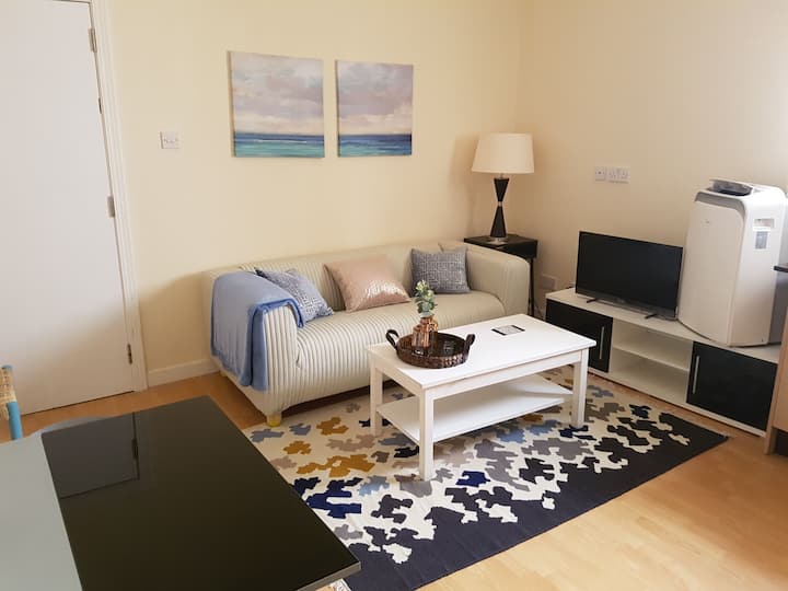 Fantastic Two Bedrooms Flat In Perfect Location! - La Línea de la Concepción