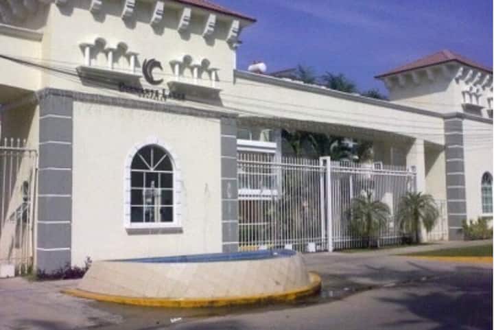 Departamento Diamante ( Frente Arena Gnp) - Acapulco