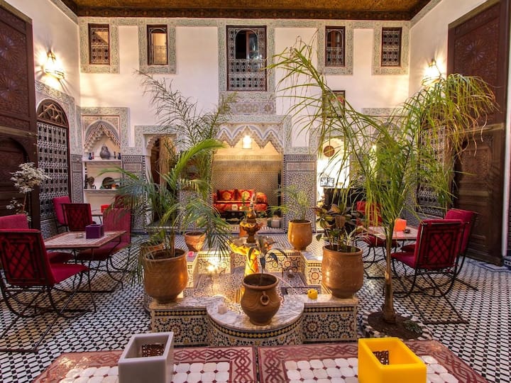 Suite-confort-salle De Bain Privée-shérine - Fès