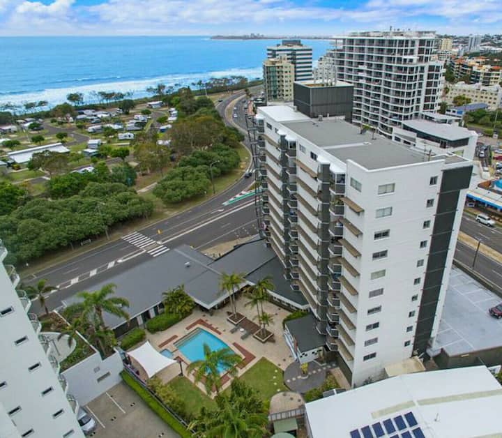 By The Beach - Beachfront Unit - Mudjimba
