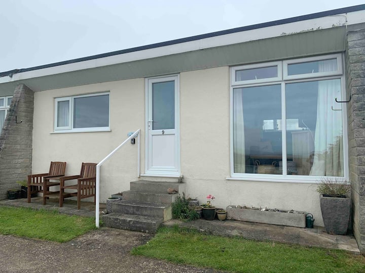 Stunning End Terrace Beach Chalet With Sea Views - Widemouth Bay