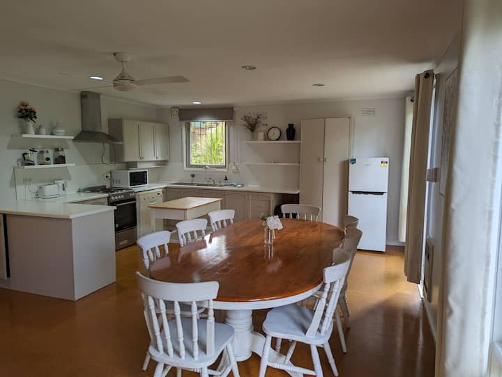 Spacious Home (Nr Hospital) @Garran - Canberra