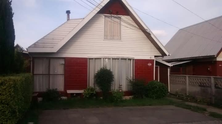 Gema Cabañas En La "Ciudad De Los Rios" - Valdivia