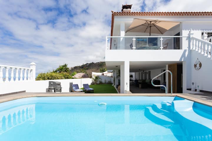 Enamórate De La Isla En Nuestra Exclusiva Villa - El Sauzal