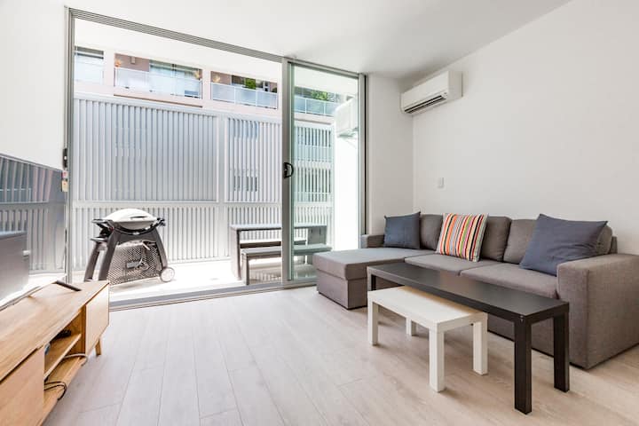 Urban Oasis Custom Made For Cosmopolitan Living - Bondi Beach