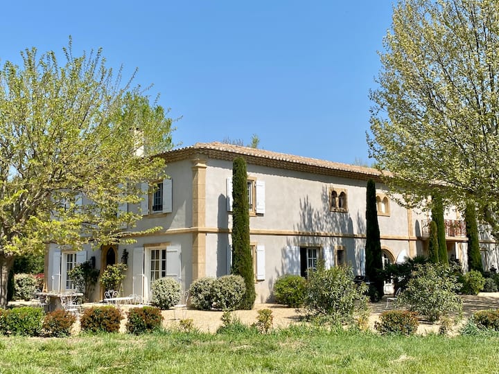 Luxurious Estate In Provence - Mouriès
