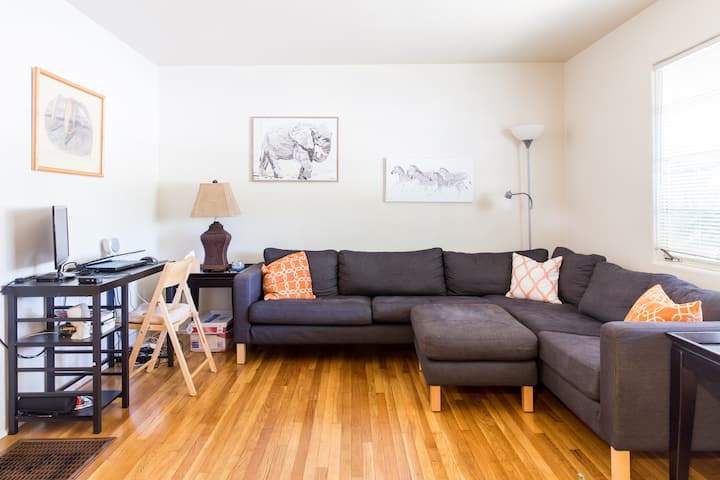 Quaint Downtown Apartment - Modesto, CA