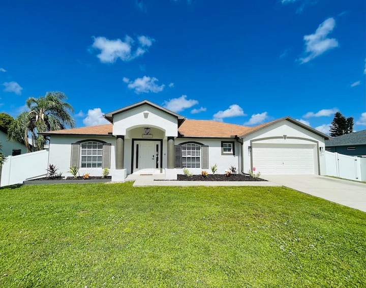 Home In Sw Cape Coral - Cape Coral, FL