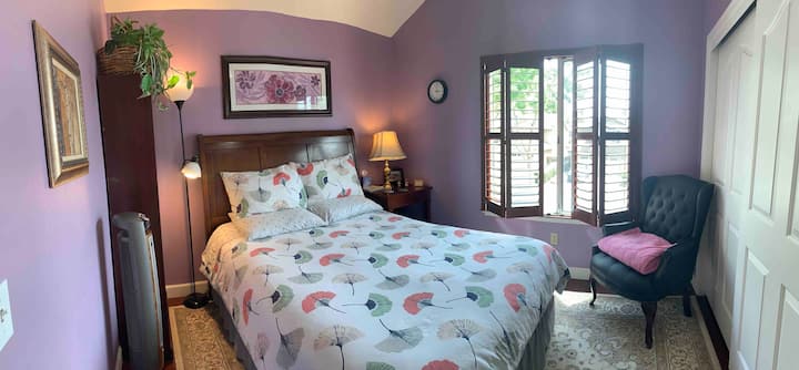 Warm Bedroom In A Quiet Community - Salinas, CA