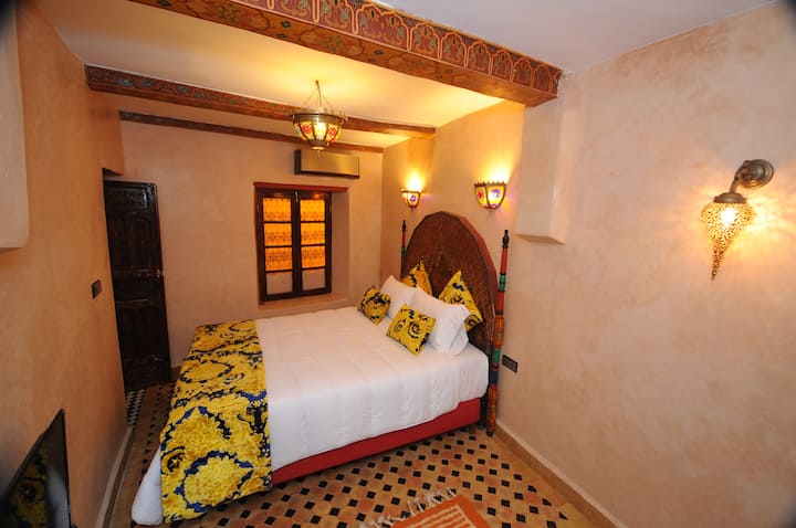 Chambre Double Dans Un Ancien Riad De La Médina - Meknès