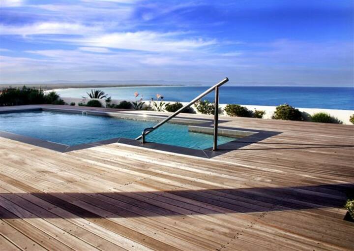 Panoramic Ocean And Pool Suite, 
Palamos On Sea - Saint Francis Bay