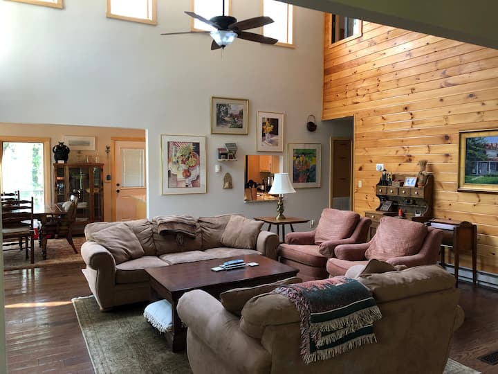 Family Friendly Home With All Necessities Included - Virginia