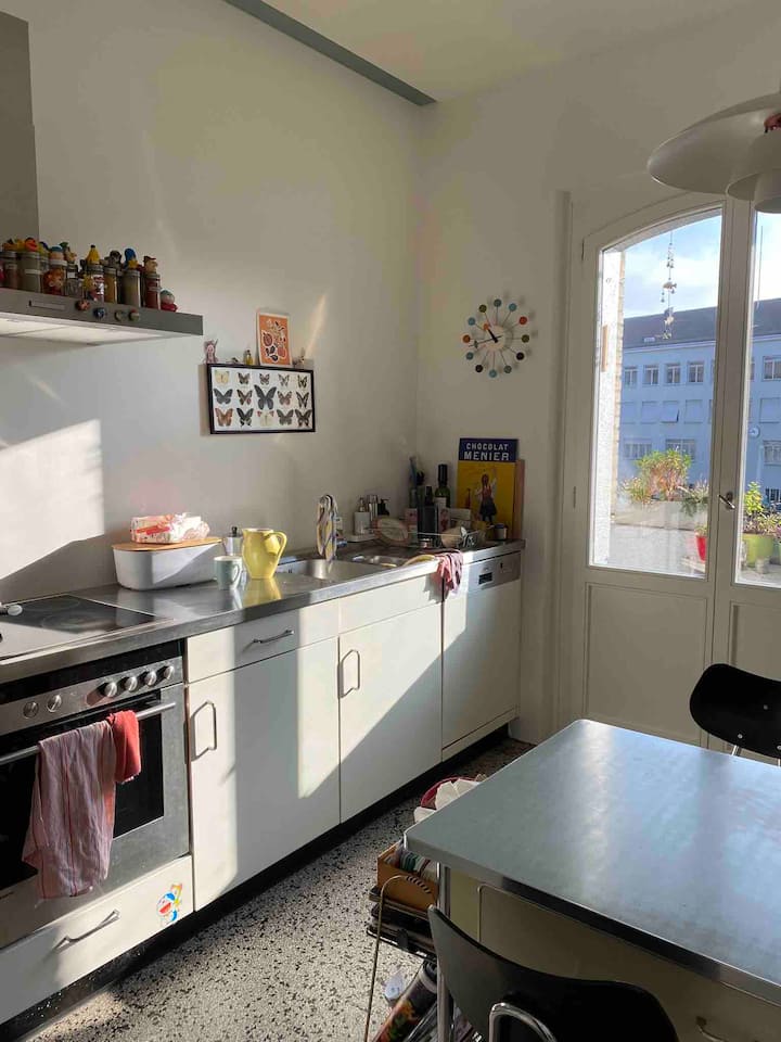 Grosses Zimmer Mit Balkon - Zurich