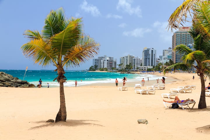 Nice Centric Apt Steps From Beach. Enjoy Bbunny! - San Juan