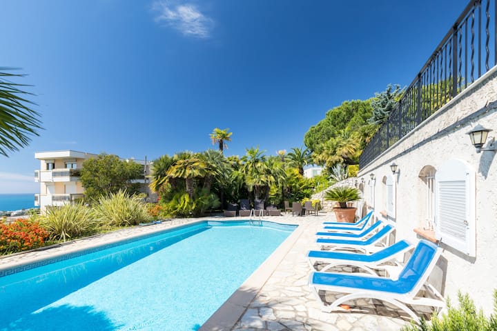 Bas De Villa A Nice, Vue Mer Et Piscine - Nice