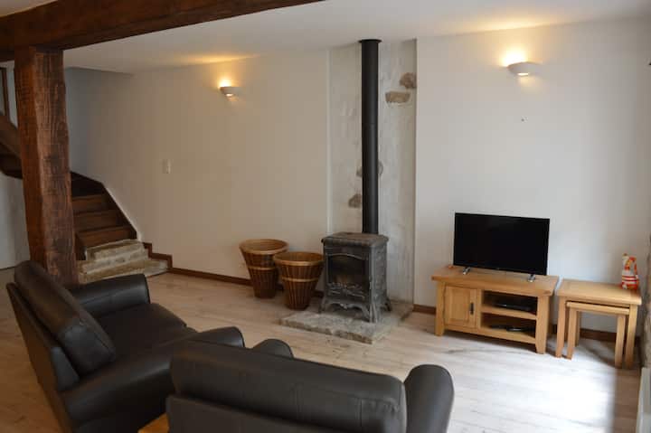 Lovely Renovated Cottage In Puivert - 몽벨