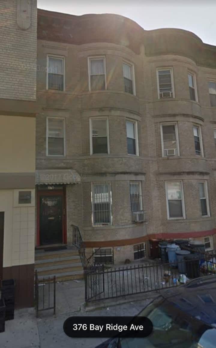 Cozy Room Close To Subway R - Brooklyn, NY