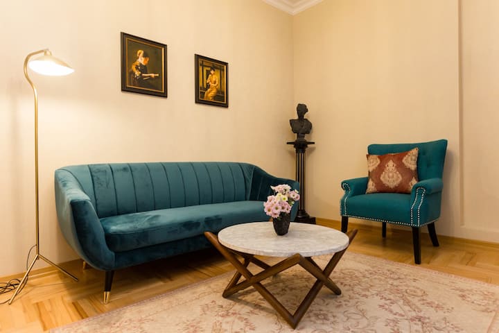 Classy Apartment  In Tbilisi Center - Tbilisi