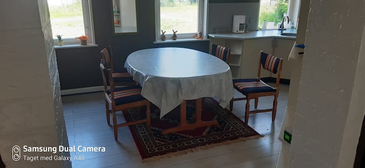 Nordborg Værelse June
Naturlige,rolige Omgivelser - Billund