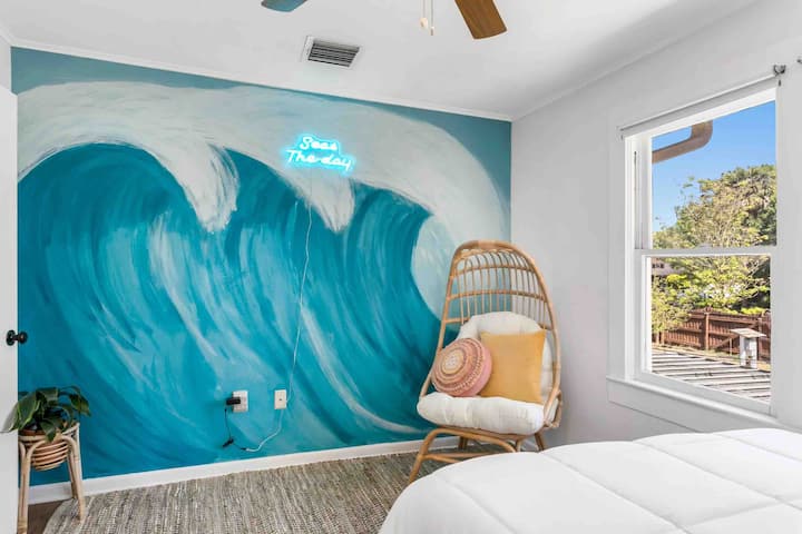 Beach Theme Guest House - Temple Terrace, FL