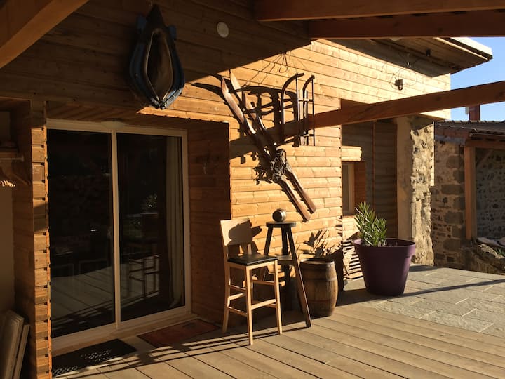 A 30 Km De Super-besse Chalet "Lama-gîte Des Puys" - Super Besse