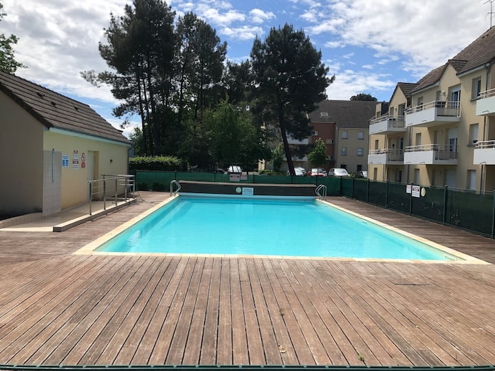 Détente Aux Portes Du Circuit Des 24h - Le Mans