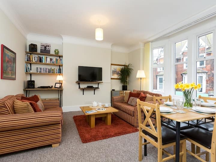 Entire Garden Flat In The Artisan Town Centre Area - Eastbourne