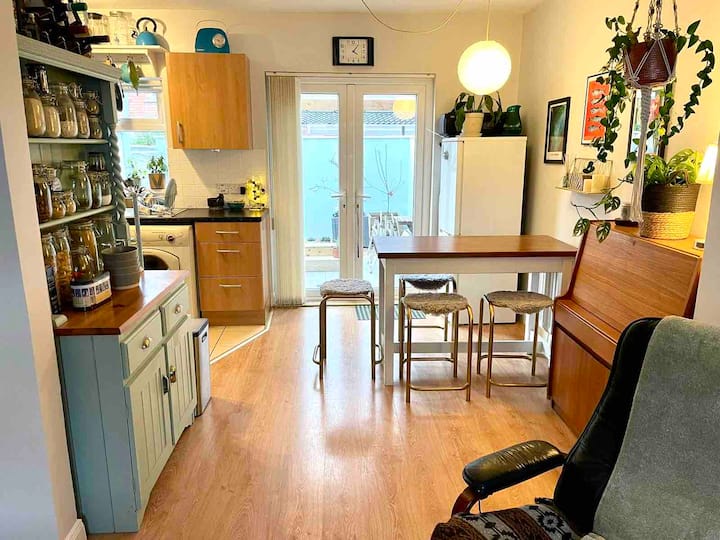 Cosy Belfast 1 Bedroom House, Ormeau - Belfast