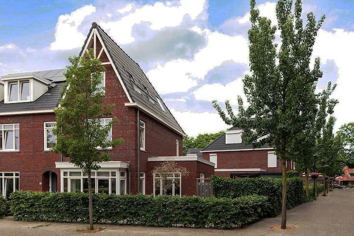 Amazing Large Kids Friendly Home - Hilversum