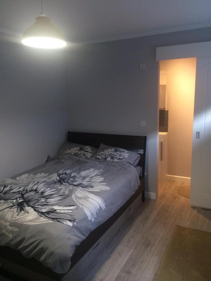 Independent En-suite Room - Tube St/bus Nearby - Ruislip
