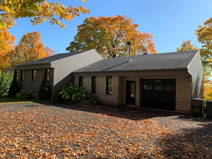 Maison Chaleureuse à 2 Minutes Des Ponts - Levis