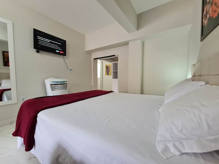 09 Kitnet , Central, Cama Queen, Tv Smart - Montes Claros