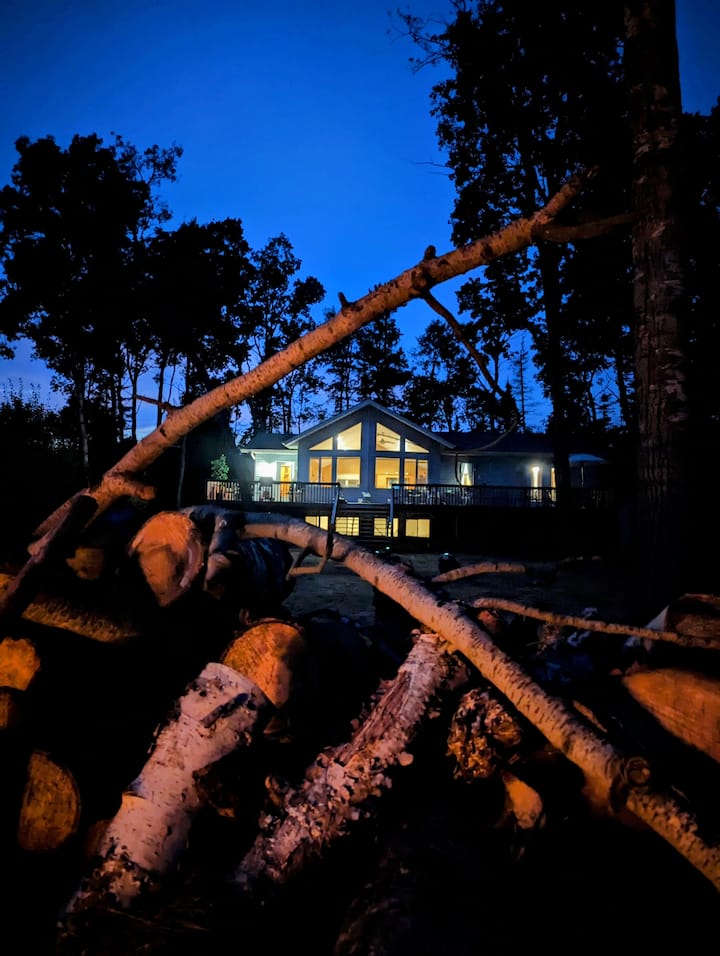 Eagles' Nest Lakehouse - Manitoba
