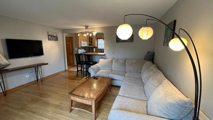 Perfectly Located Apartment. 15 Minutes From Ord - Illinois
