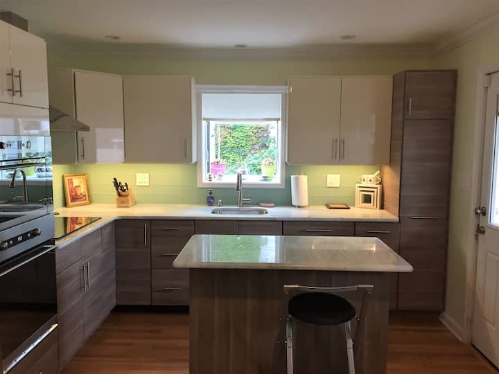 Newly Renovated House 4 Bedroom. Minutes From Nyc - Staten Island