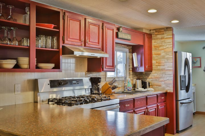 Executive One Bedroom House - King Bed - Fernie